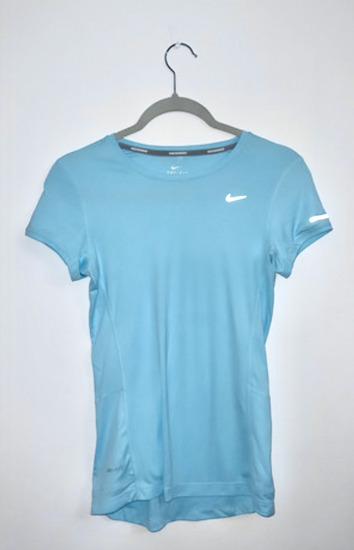 Nike original majica za trening placena 5000