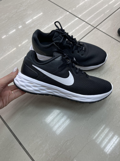 NIKE RUNNING PATIKE