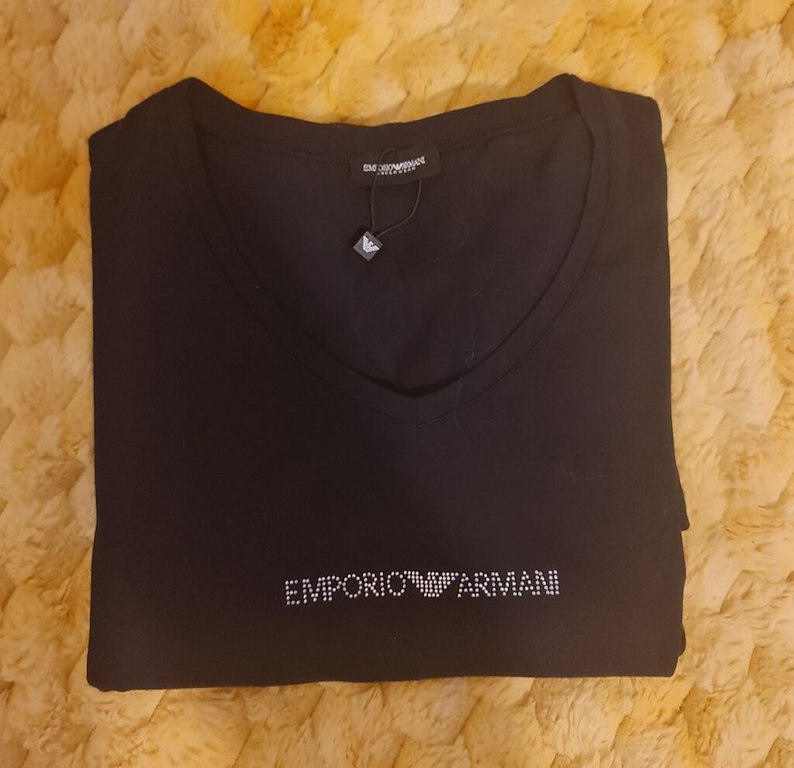 Armani nova original majca. vel. od S. do L. puno je elastica i