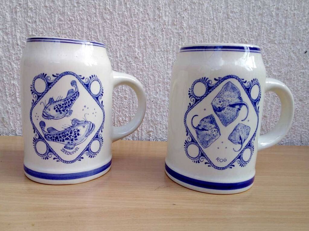 2 DELFT krigle 2 Delft krigle rukom oslikane Visina 13 cm, prečnik