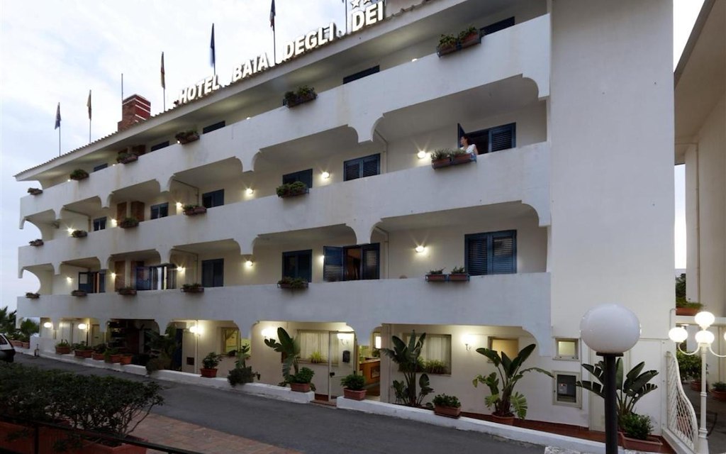 HOTEL BAIA DEGLI DEI 3* - Đardini Naksos / Sicilija