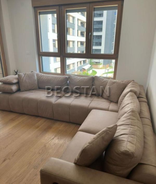 Tadije Sondermajera, Trosoban stan za izdavanje, 107m2, 1.700€