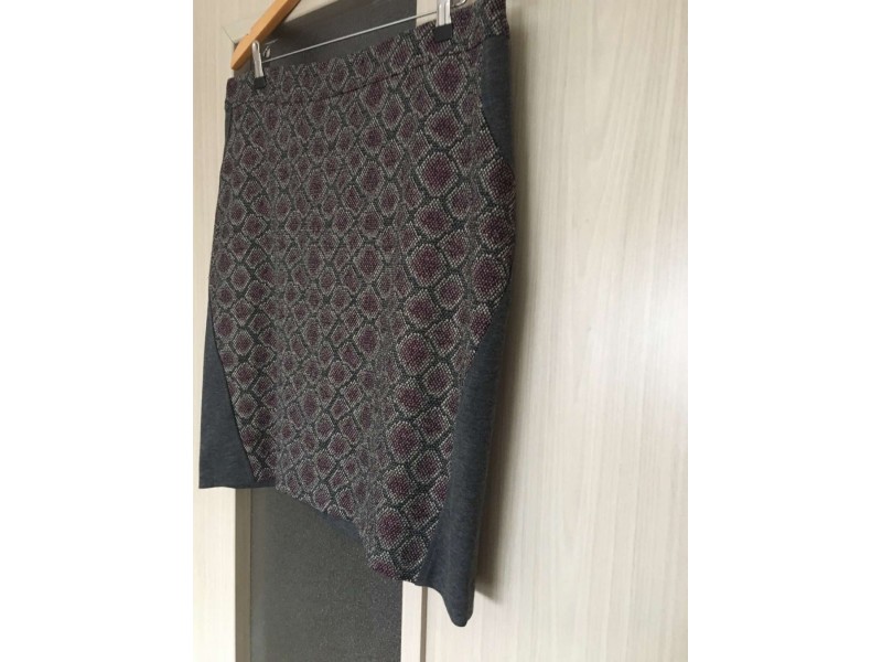 Elegantna suknja , vel 44