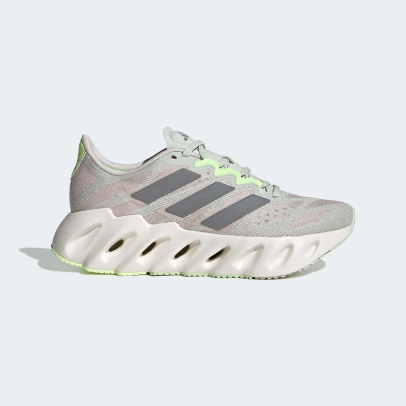 PATIKE ADIDAS SWITCH FWD W