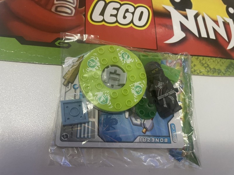 Lego Njinjago Figura Cole / Novo