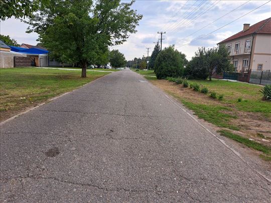 Stari Banovci 11,25 ari, uknjižen dozvolj. gradnja