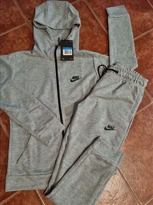 Trenerke NIke