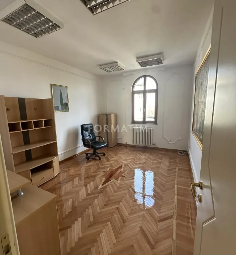 Izdavanje, trosoban stan, 70m2, Bajlonijeva Pijaca, Beograd