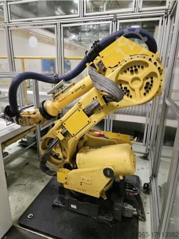 Robot sa kontrolerom i panelom, BJ2002
Fanuc LTD R-2000iA/165F, A05B-1324-B203