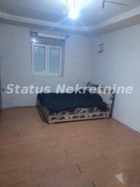 Sremska Kamenica-Uknjižen Dvorišni stan 83 m2 za Renoviranje blizu Dunava-065/385 8880