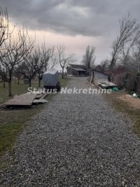 Futog-Građevinsko zemljište 3300 m2 u Radnoj Zoni za Poslovanje-065/385 8880