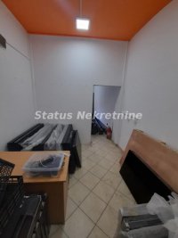 Nova Detelinara-Lep Uknjižen Lokal 27 m2 za razne namene-065/385 8880