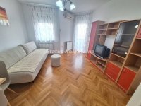 ODLIČAN DVOSOBAN STAN 44M2 GRBAVICA 450EU