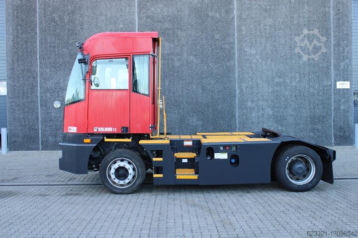 Traktor terminala
Kalmar T2I 4X2