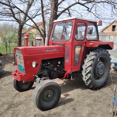 Traktor IMT 577, prikolica i priključci