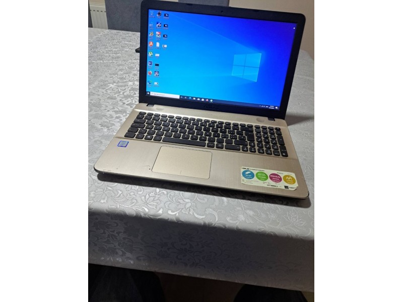 laptop ASUS X541UA|15,6"|,i7-6500U 6.gen|16GB|256GB SSD