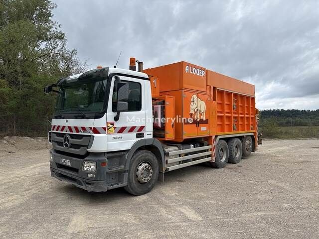 Mercedes-Benz Actros 3244 bager guseničar