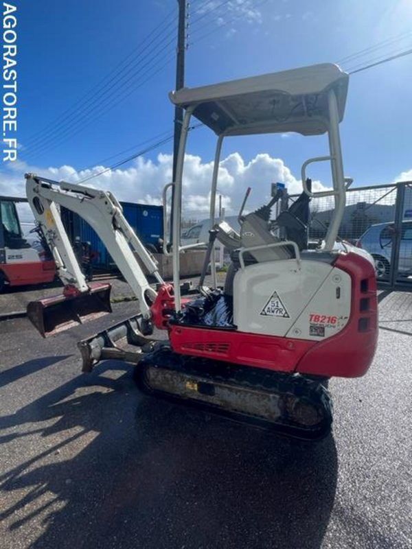 Prodaje se Takeuchi TB216 mini bager na aukciji