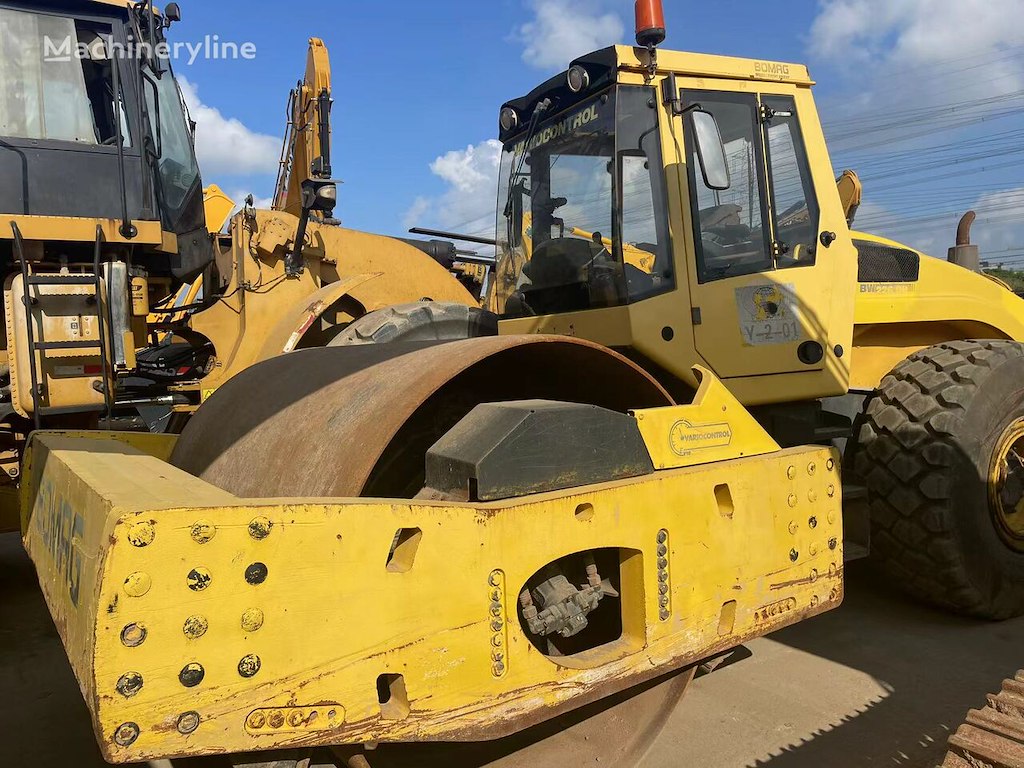 BOMAG BW226DH-4 valjak za asfalt