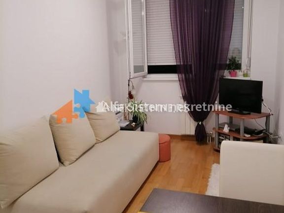 Voždovac, Autokomanda, 1.5 stan, 32m2, 600 EUR