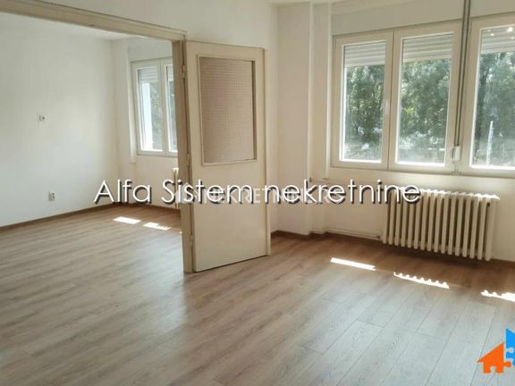 Vračar, Hram Svetog Save, 2.0 stan, 50m2, 770 EUR