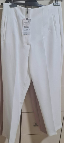 Zara nove bele pantalone L