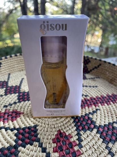 Gisou honey infused lip oil