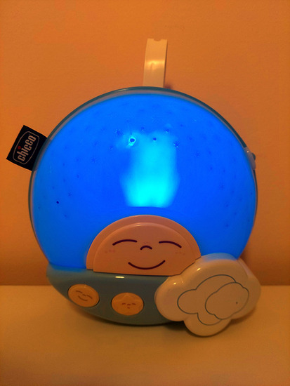 Chicco muzicka lampa za bebe