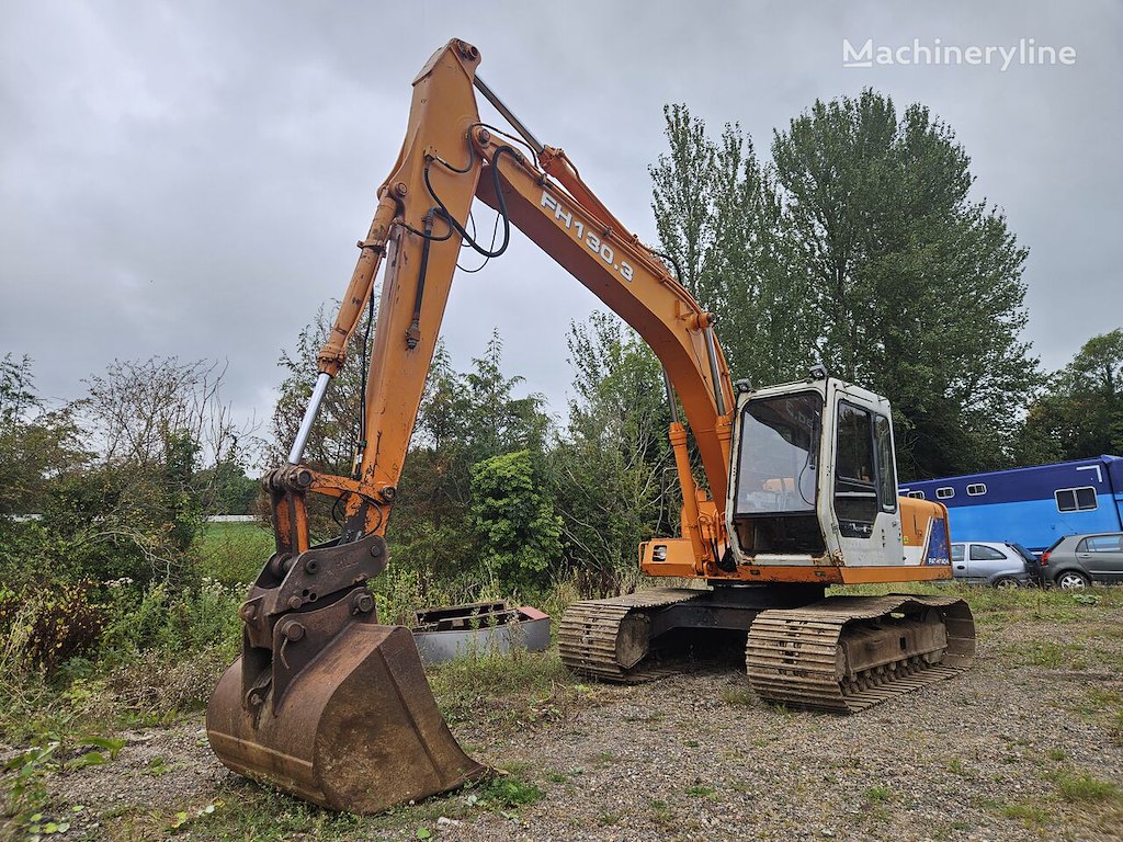 Hitachi FH130.3 bager guseničar