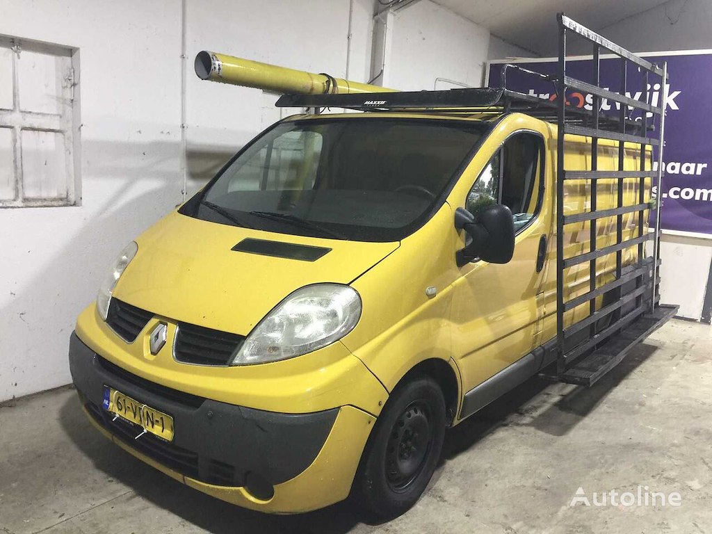 Prodaje se Renault Trafic minibus furgon na aukciji