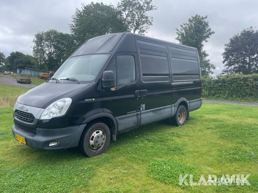 Prodaje se IVECO Daily minibus furgon na aukciji