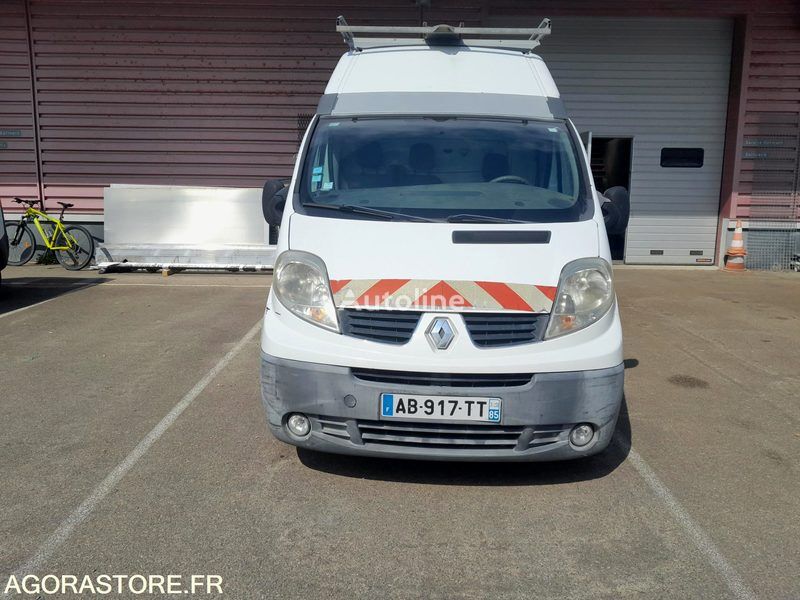 Prodaje se Renault TRAFIC minibus furgon na aukciji