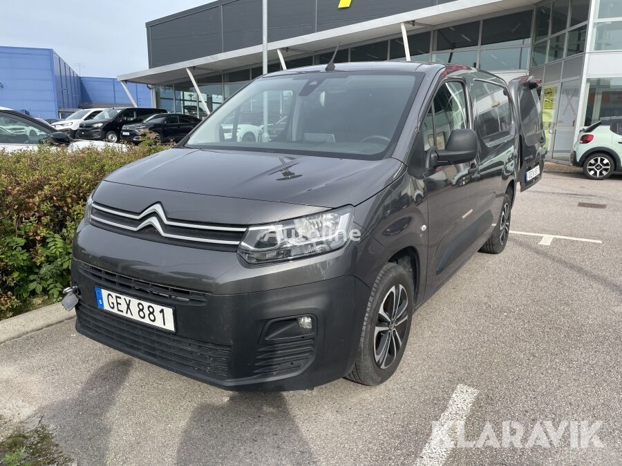 Prodaje se Citroen Berlingo laki furgon na aukciji