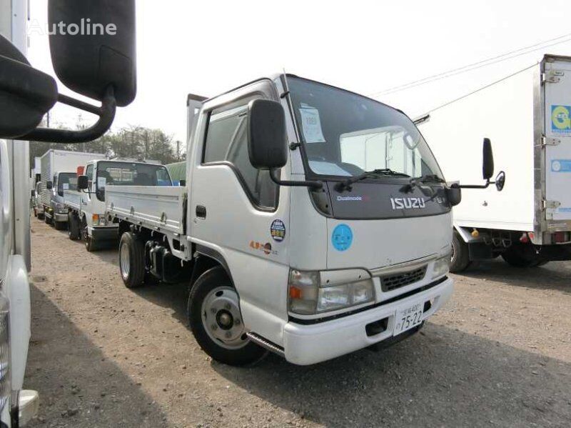 Isuzu ELF kamion s ravnom platformom < 3.5t