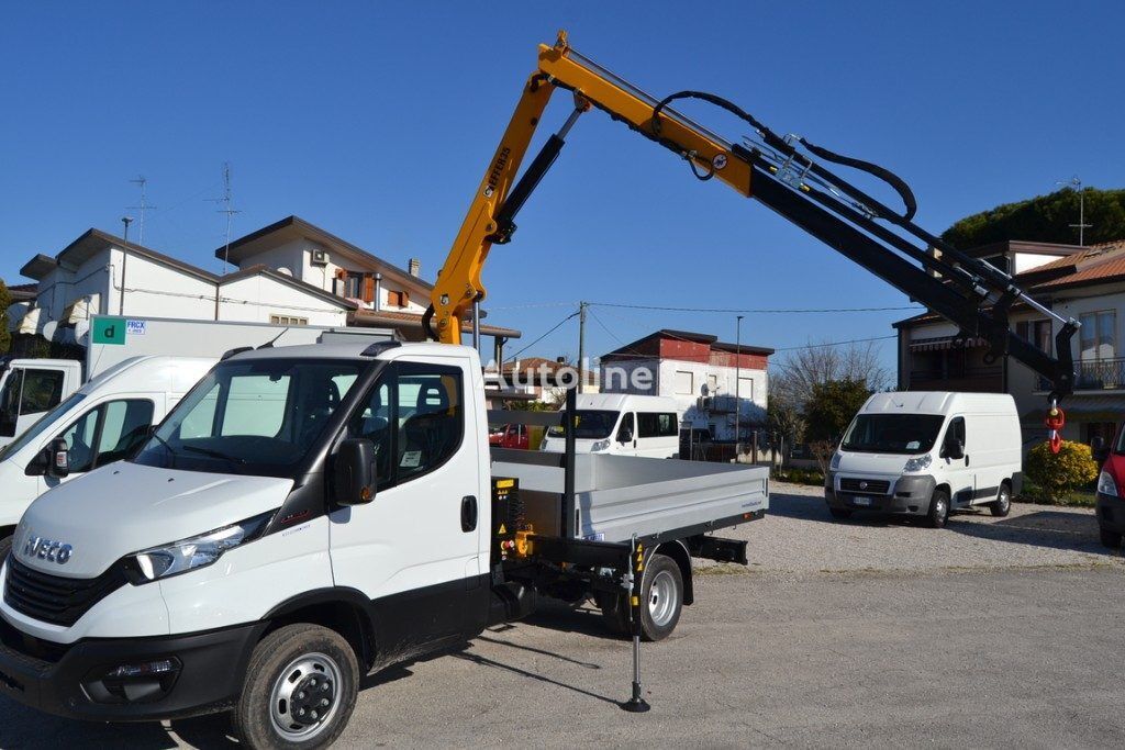 Novi IVECO 35S14 2.3 CON GRU E CASSONE FISSO kamion s ravnom platformom < 3.5t