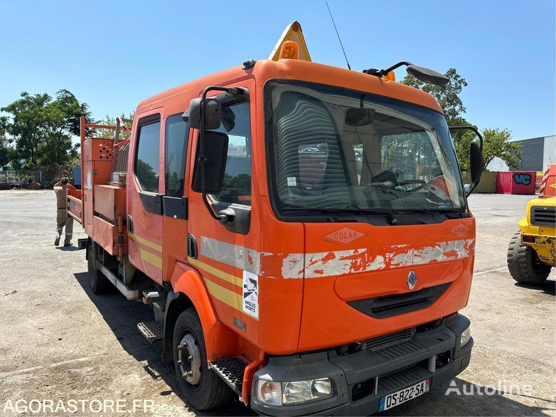 Prodaje se Renault MIDLUM kamion kiper < 3.5t na aukciji