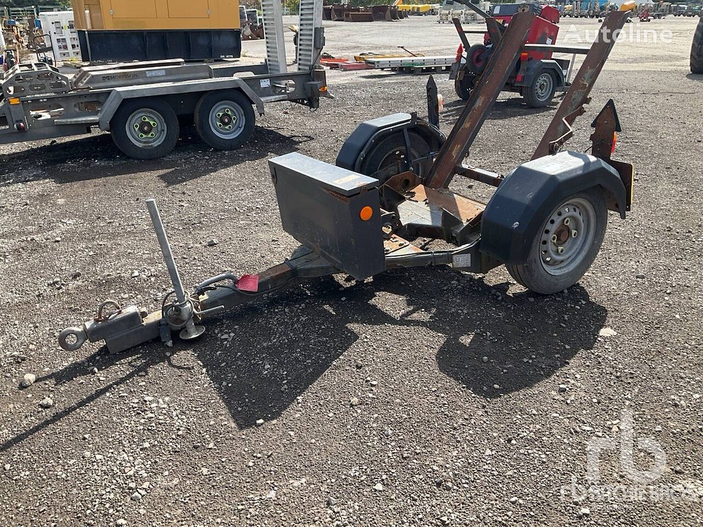 Prodaje se Mecalac Pedestrian Roller prikolicu za građevinske strojeve na aukciji