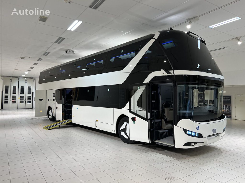 Novi Neoplan Skyliner P06 dvospratni autobus