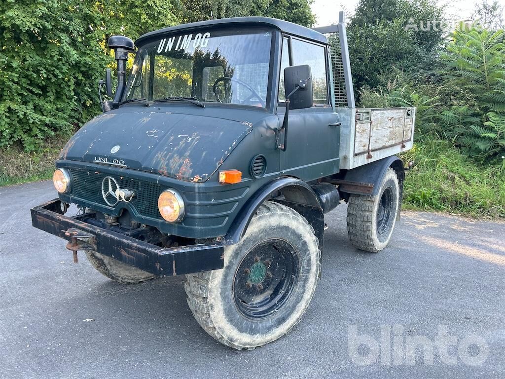 Prodaje se Mercedes-Benz Unimog 421 univerzalnu komunalnu mašinu na aukciji