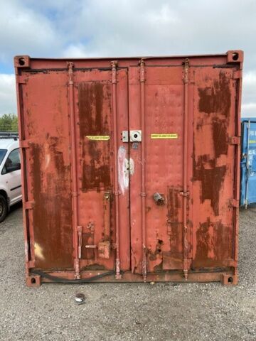 Prodaje se 20 foot container with puck lock 1 key kontejner 20 stopa na aukciji