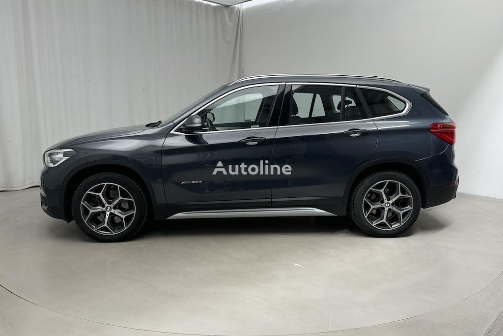 Prodaje se BMW X1 krosover na aukciji