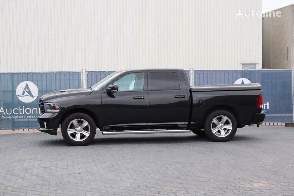 Prodaje se Dodge RAM 1500 Sport Black pikap na aukciji