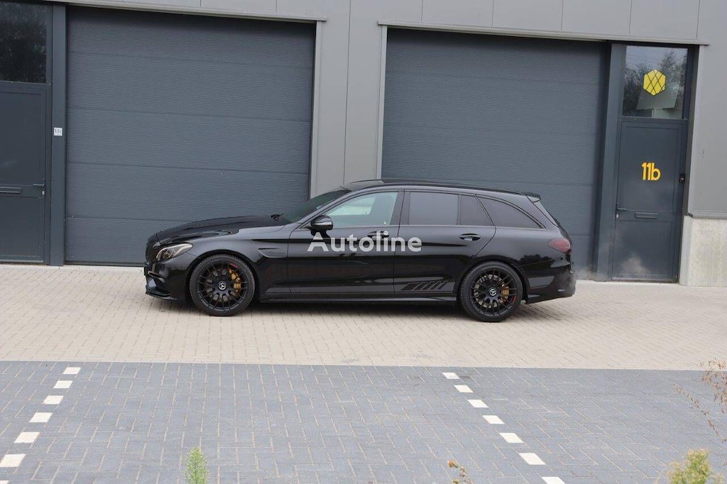 Prodaje se Mercedes-Benz AMG C 63 sedan na aukciji