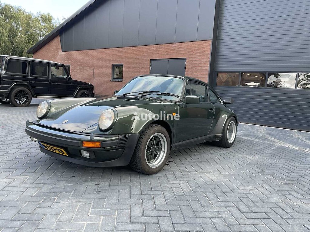 Prodaje se Porsche 911 kupe na aukciji