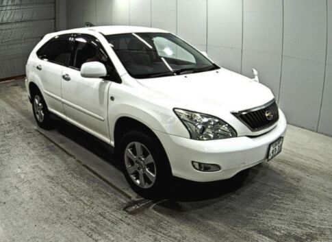 Toyota HARRIER krosover