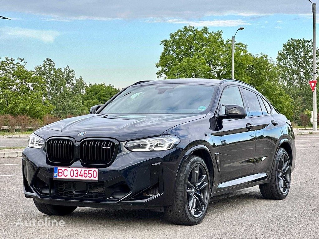 Prodaje se BMW X4 krosover na aukciji