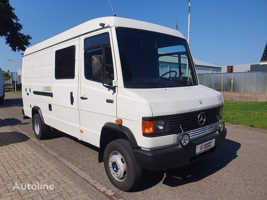 Mercedes-Benz 711 D Camper kuća na točkovima