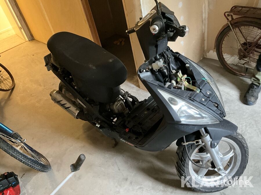 Prodaje se Moped Qingqi hooper One 45 skuter na aukciji