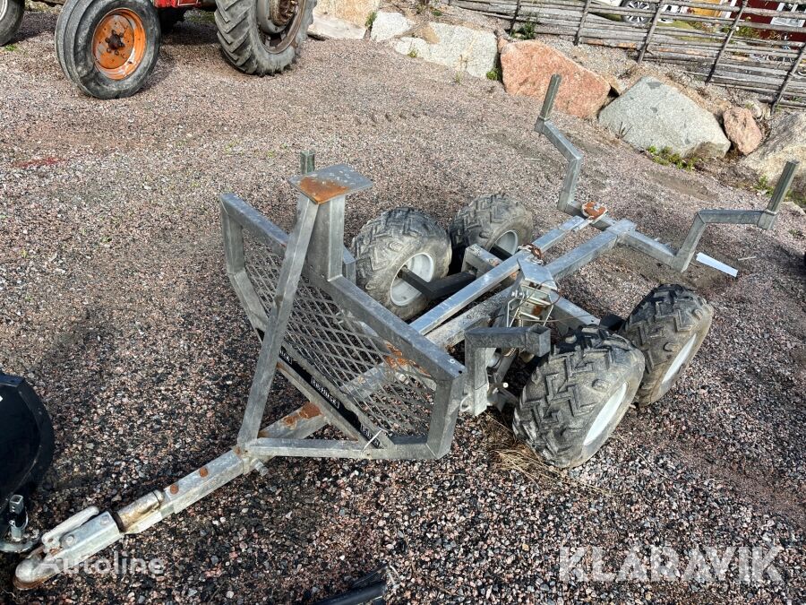 Prodaje se Skogsvagn fyrhjuling Ruffneck četverocikl na aukciji