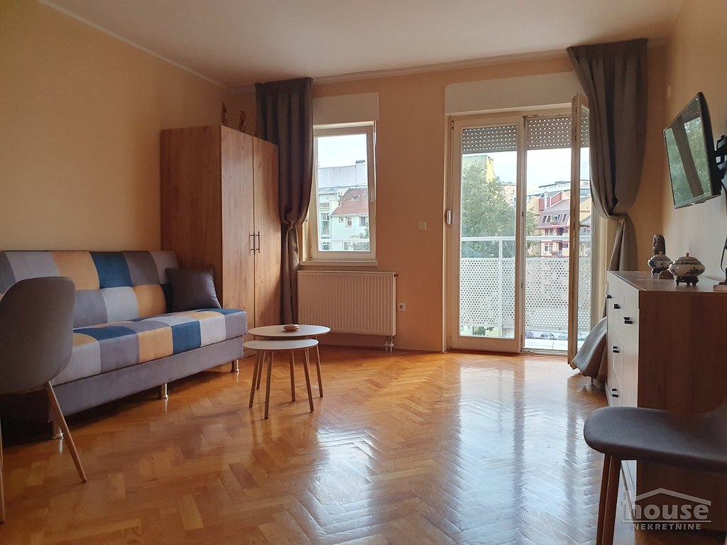 Stanovi,NOVI SAD,CENTAR 33m2,400€ , ID: 9116673